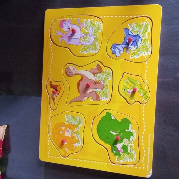 Toys | Land Before Time Wooden Peg Puzzle 209 Pressman Universal ...